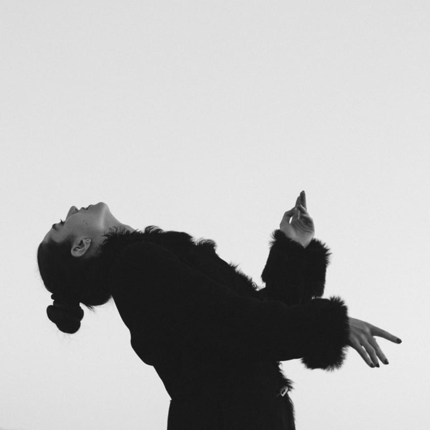 Premiere: Eva Swan - Wright Flyer - Inverted Audio