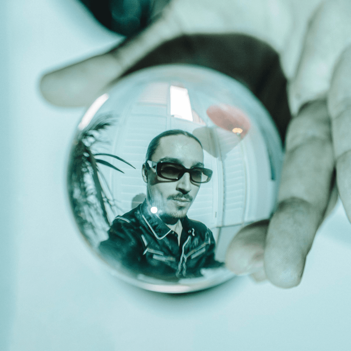 Premiere: Cody Currie - Yes Bruv (feat. Mik) - Inverted Audio