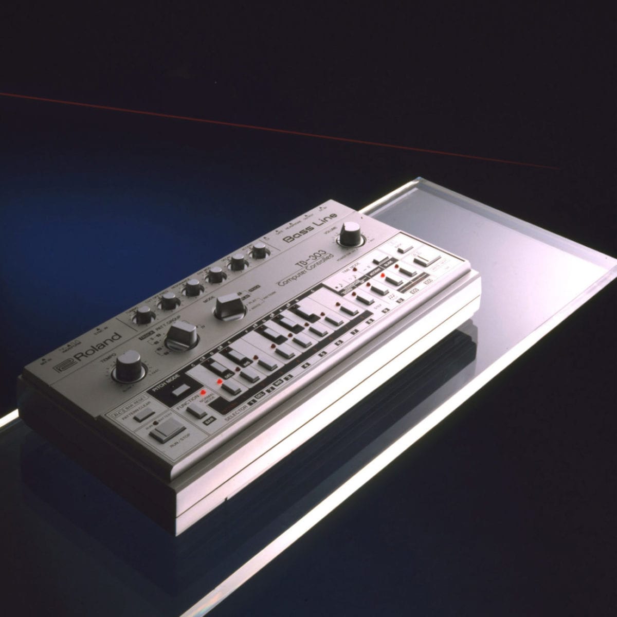 IA MIX 304 IA MIX 304 Patricia - Inverted Audio