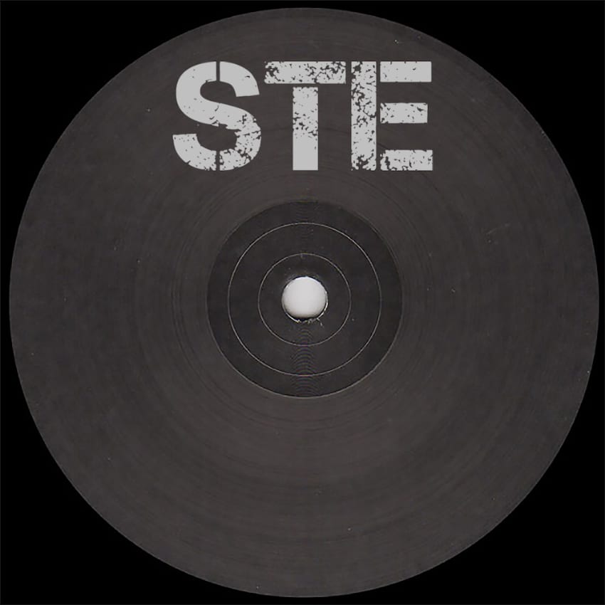 Premiere: Ste Roberts - Jumping To The Beat Of Your Shadow - Inverted Audio