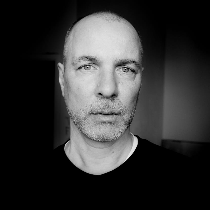 Tobias Thomas mixes third edition of 'Connecting The Dots' - Inverted Audio